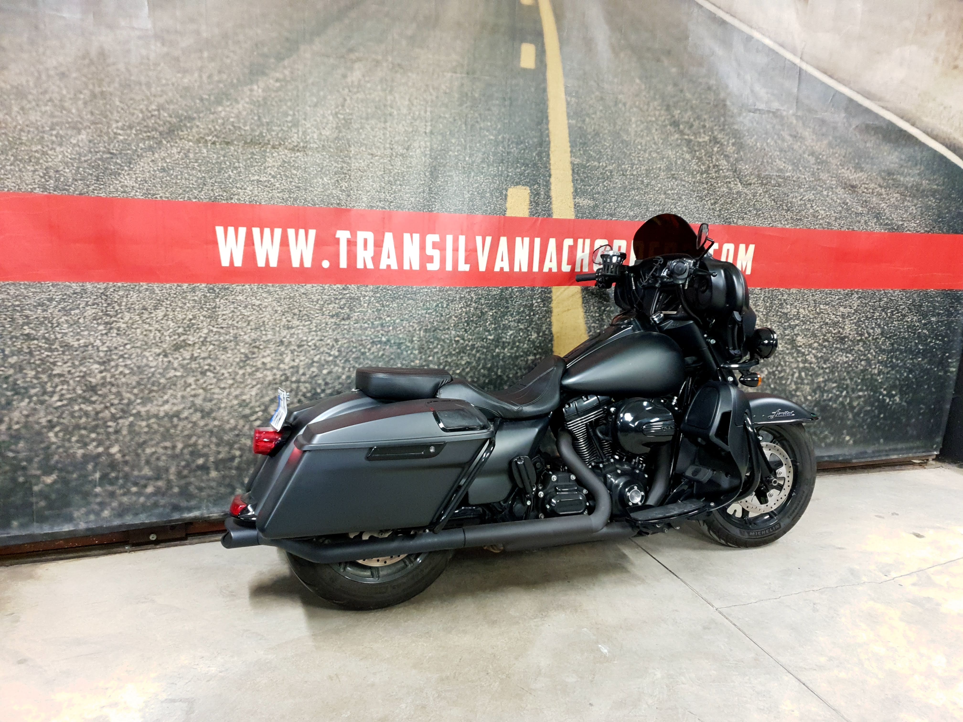 Motociclete aproape noi Harley Davidson Service Piese Custom